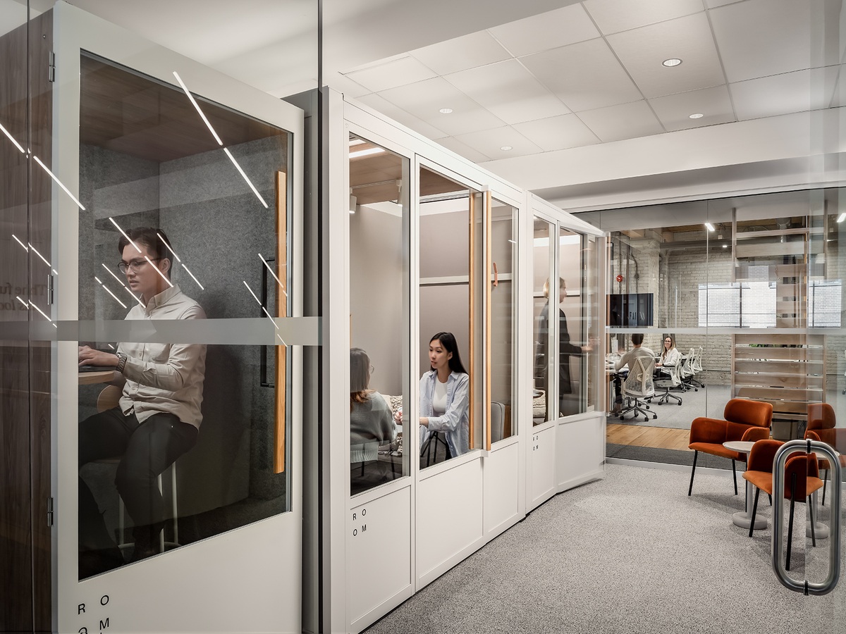 Pioneering Sustainable Workplace Transformation in the Age of Hybrid ...